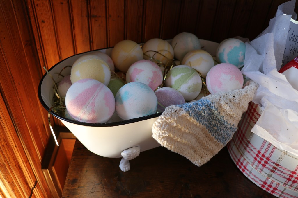 pondering heart – hugsnblessings